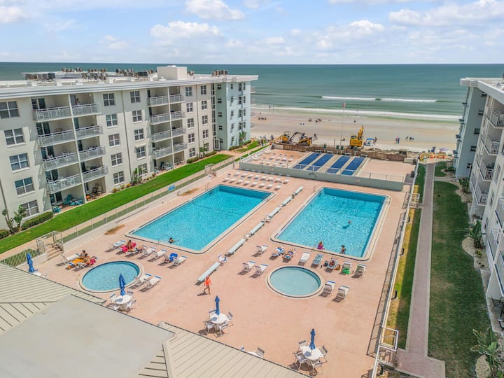 Beach Condo - Just Steps To Sand & Pool 1st Floor - New Smyrna Beach, FL