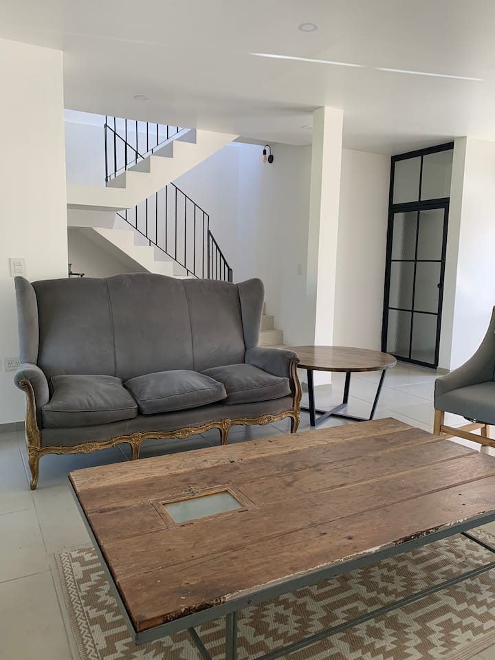 Casa En Bella Vista, Con Pileta Y Parrilla. - Bella Vista