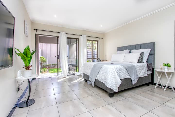 Work & Relax| Fast Wifi + Garden View+ Pool - Südafrika
