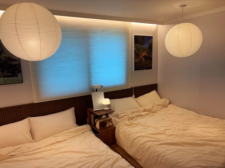 성심당 롯데백화점 도보5분거리 둔산동 을지대학 갤러리아백화점 용문 탄방역근처 늦은여행자숙소 - Daejeon