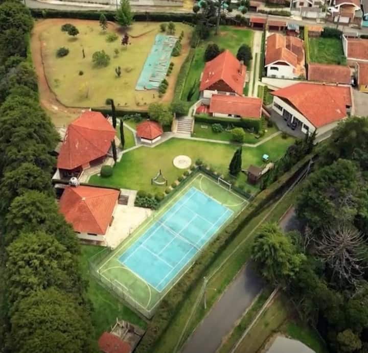 Casa Araucária Com 9 Quartos Com Spa E Piscina - Campos do Jordão