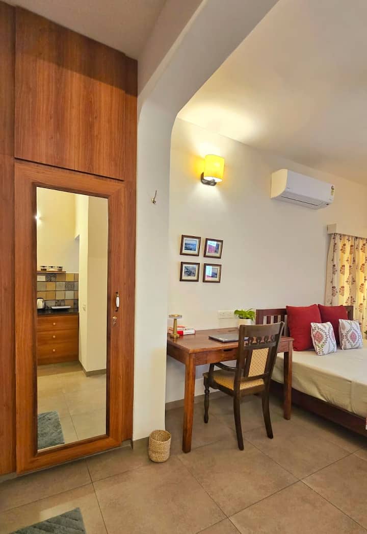 Zinnia @ Anantham| Private Studio, Quiet & Homely - India