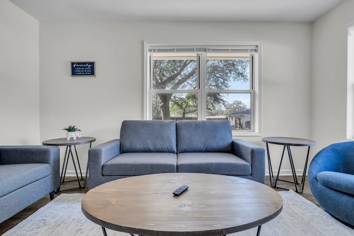 Stylish Stay Near Breweries - North Charleston, SC