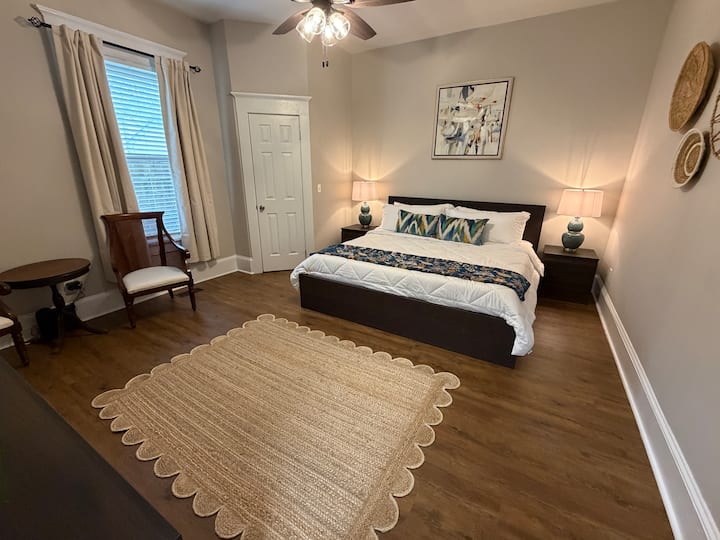 Renovated 3 Bed 2 Bath In Historic Elmwood Park - Columbia, SC