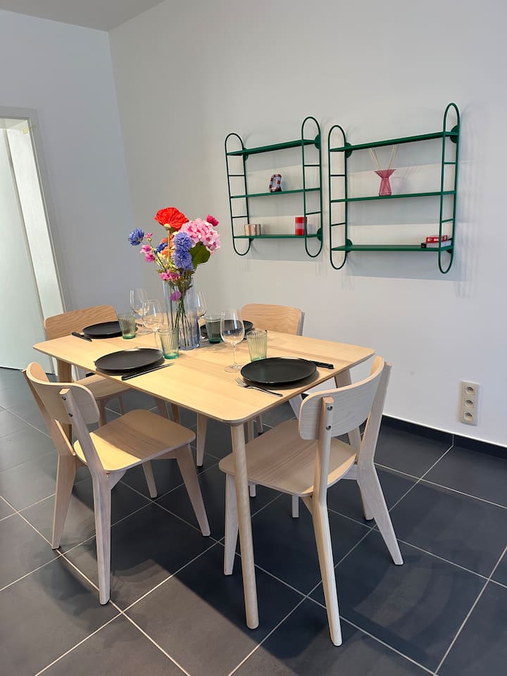 Appartement Pro 4 Pers | Parking | Terrasse - Sint-Niklaas