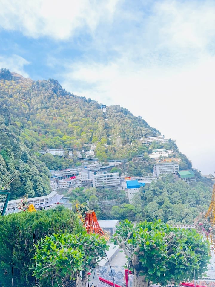 Homestay By Katra Rly Station, Jammu & Kashmir - Katra