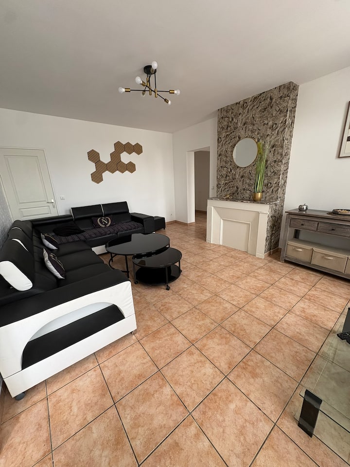 Appartement 3 Chambres : Spacieux & Confortable - Saint-Florentin