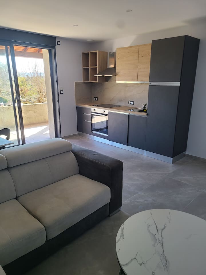 Maison Duplex, Logement à L'étage Indépendant - Crest