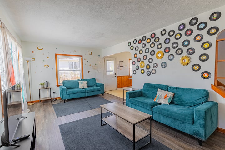 Perfect For Groups, Sleeps 12, Pets Welcome - Kent, OH