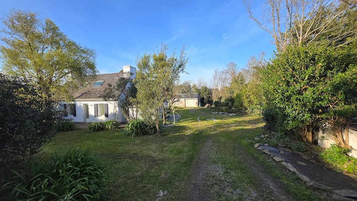 Grande Maison Familiale Chaleureuse Avec Jardin - Groix