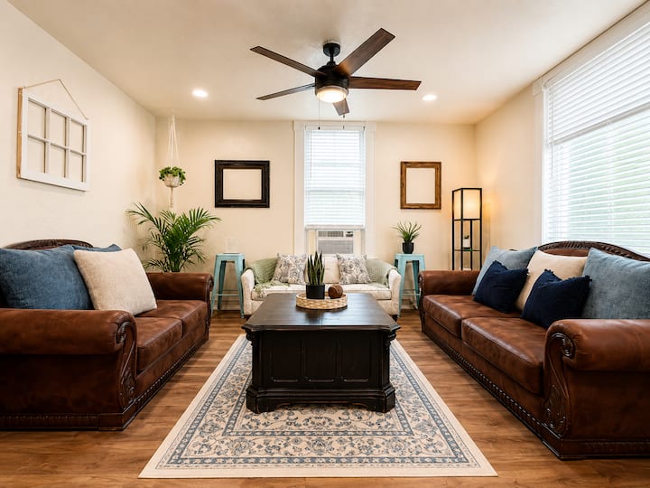 No Cleaning Fee! Old Town Gem On Lander - Pocatello, ID