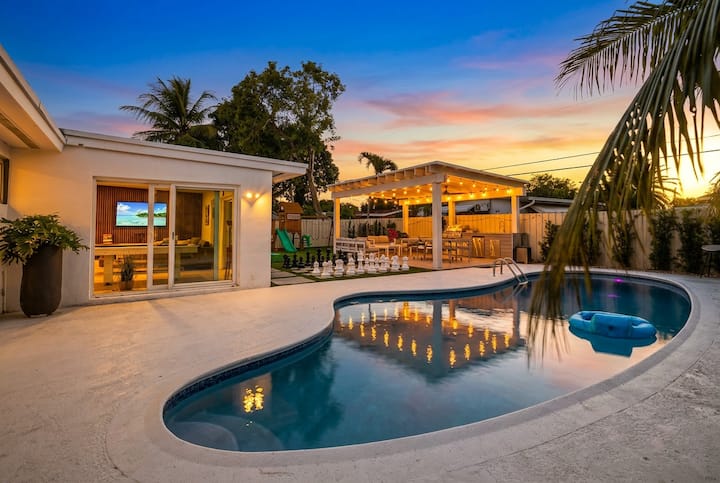 Heated Pool Home W/backyard/games/ Outdoor Kitchen - Bahamas