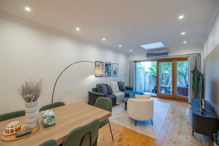 Spacious 4br With Rooftop Yard | 10 Min To Cbd - Ryde