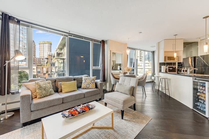 Stylish 2br/5bed Apartment In Downtown Vancouver - Vancouver