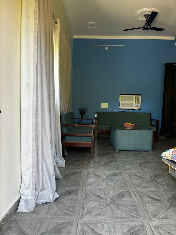 Braj Bhoomi Retreat | Private Pool + Garden Sitout - Unnao