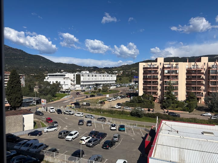 T3, 5 Couchages, 85m2. - Ajaccio