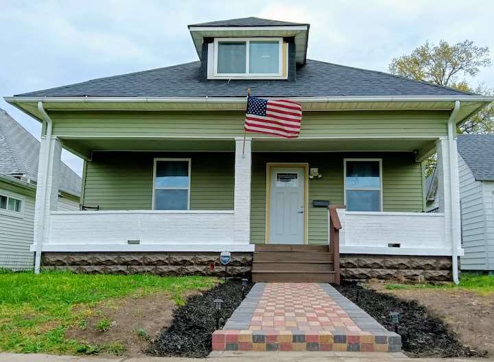 Big Kitchen Home Up To 6 2br2ba Fenced Yd Near Isu - Terre Haute, IN