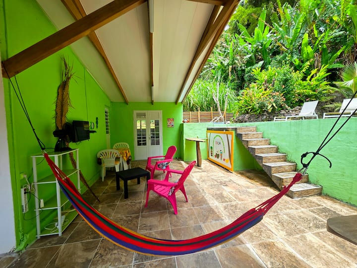 Mangue Sauvage : Maison Avec Piscine à St Pierre - Le Prêcheur