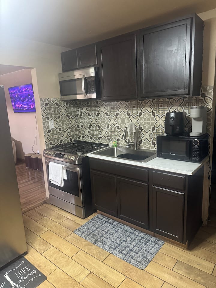 New Cozy Cabin Ranch House(2 Bedrooms Available) - Detroit