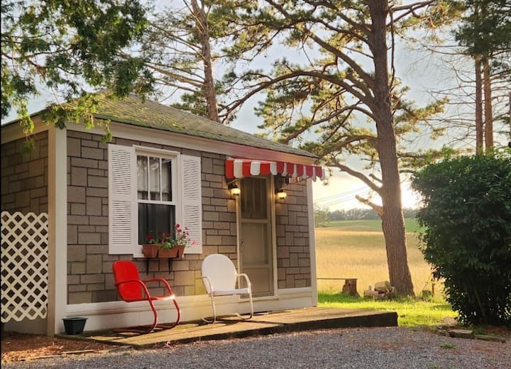 Vintage Motor Court Cabin W/ Firepit & Grill - Bedford, PA