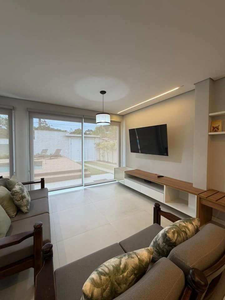 Casa Térrea Alto Padrão – Costa Norte A 150m Praia - São Sebastião