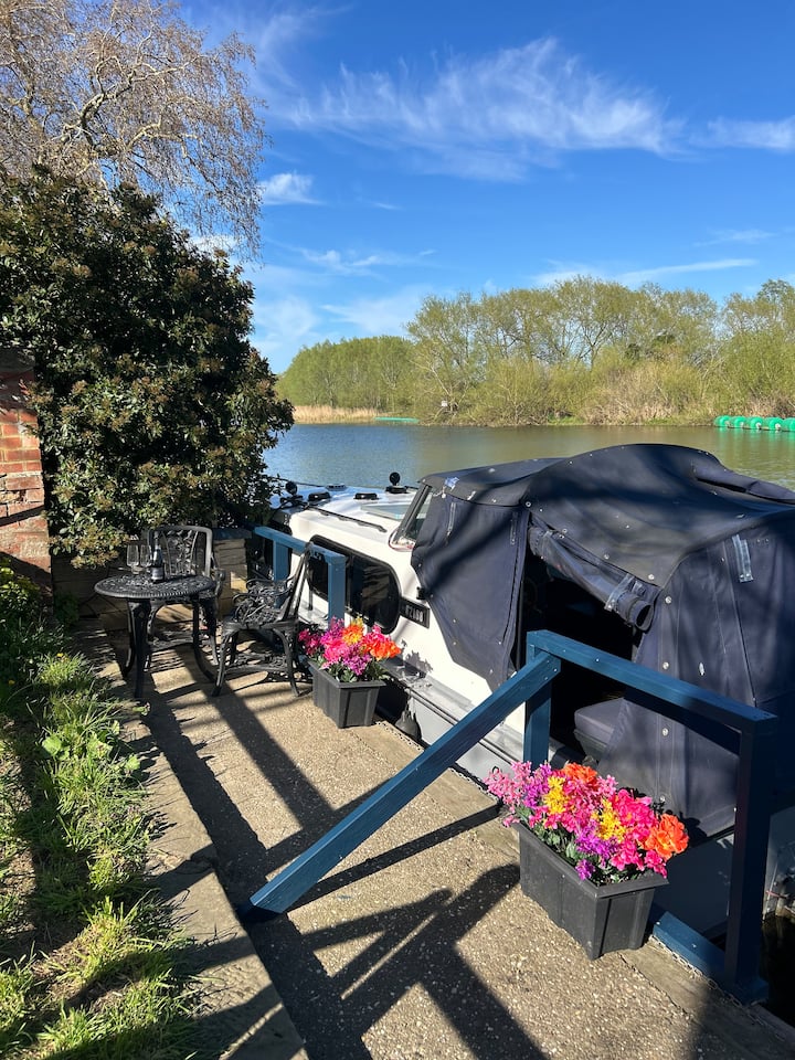 Boat On The River Avon - Evesham
