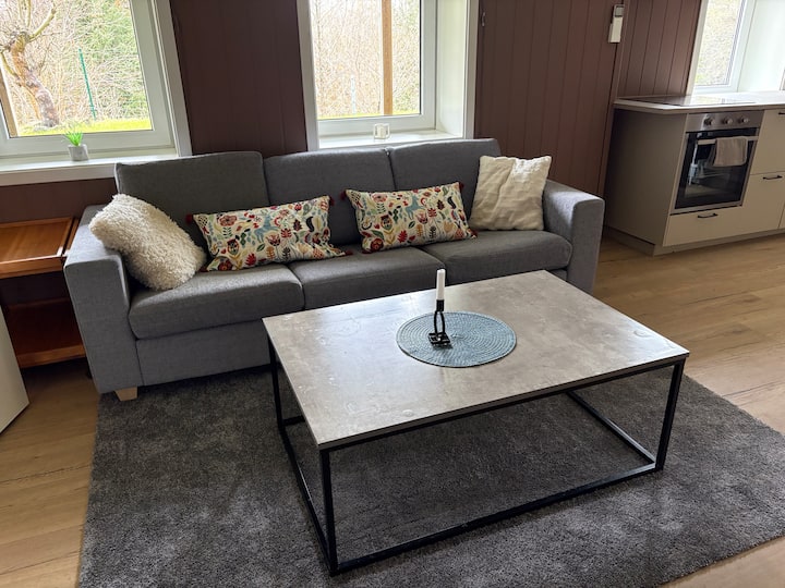 Sentrumsnær  Nyere Leilighet På Tinnheia I Krs - Kristiansand