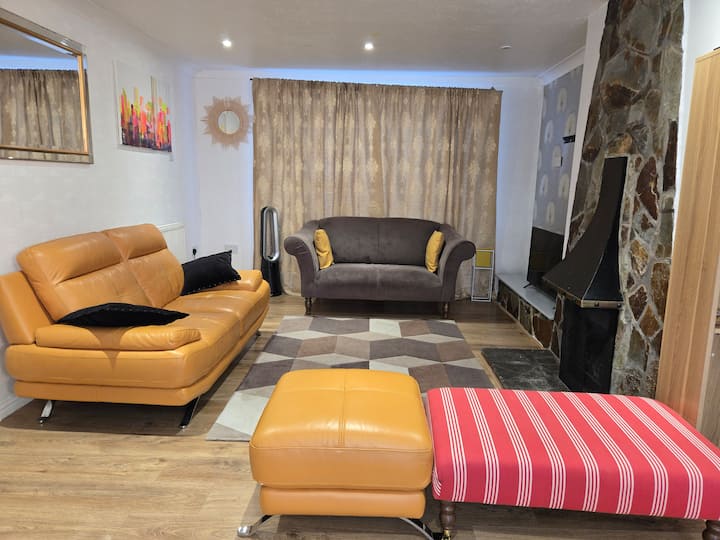 Bushey Rise - A Stylish 3 Bedroom House In Bushey - Watford