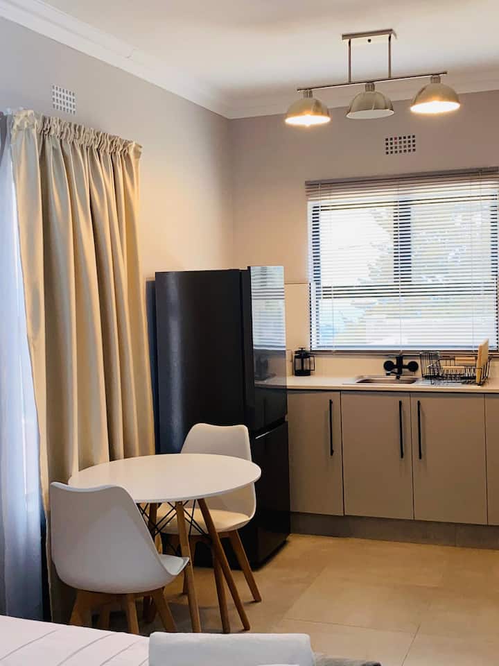 Waterford Apartments- 1 Bed En-suite - Swaziland/ Eswatini