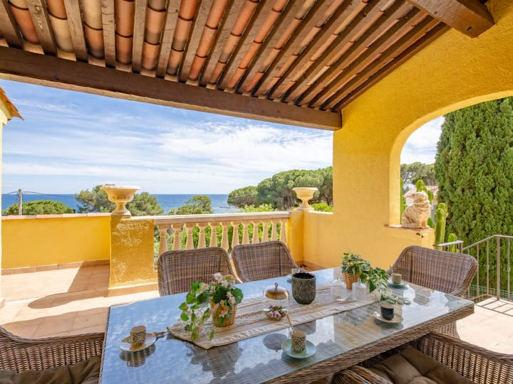 Charming Sea View Apartment With Pool | 46 Guests - Roquebrune-sur-Argens