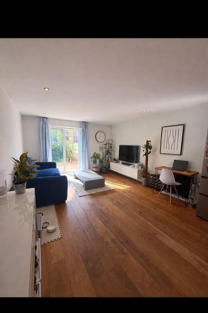 Spacious 1 Bedroom, Close To The Elizabeth Line. - ウーリッジ