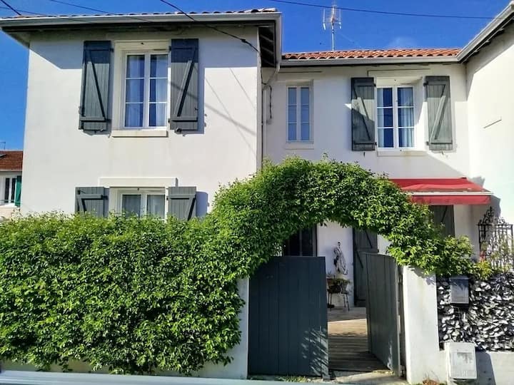 Maison 15mn à Pieds De La Côte Des Basques -6 Pers - Biarritz