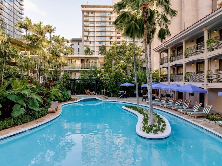 Wayfinder Waikiki | 2 Double Lanai | 2 Units - O‘ahu, HI
