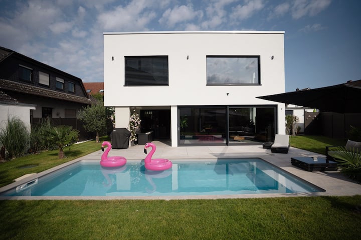 Stylische Villa Mit Pool - Film & Fotolocation - Frankfurt
