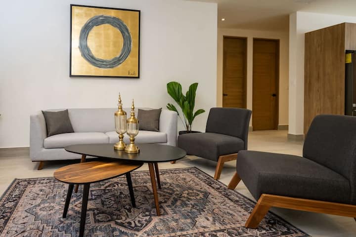 Magnificent With Spacious Comfort - Cancún