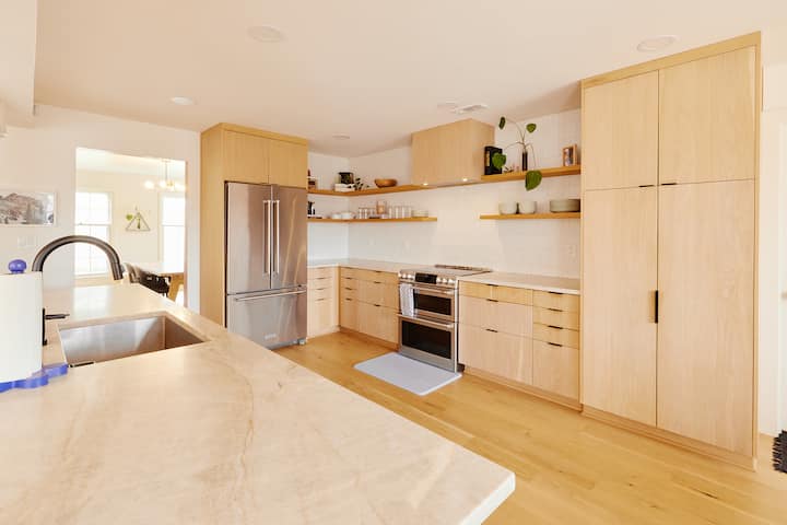 Ku Luxury 5br World Cup Dream Home! Sleeps 10+ - Lawrence, KS