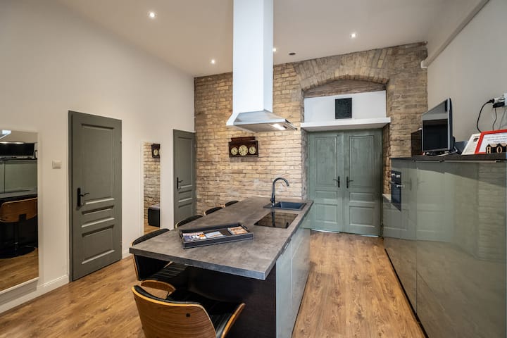 3bdrms 3bthrms Ktch/diner Bhnd Central Market Hall - Budapest