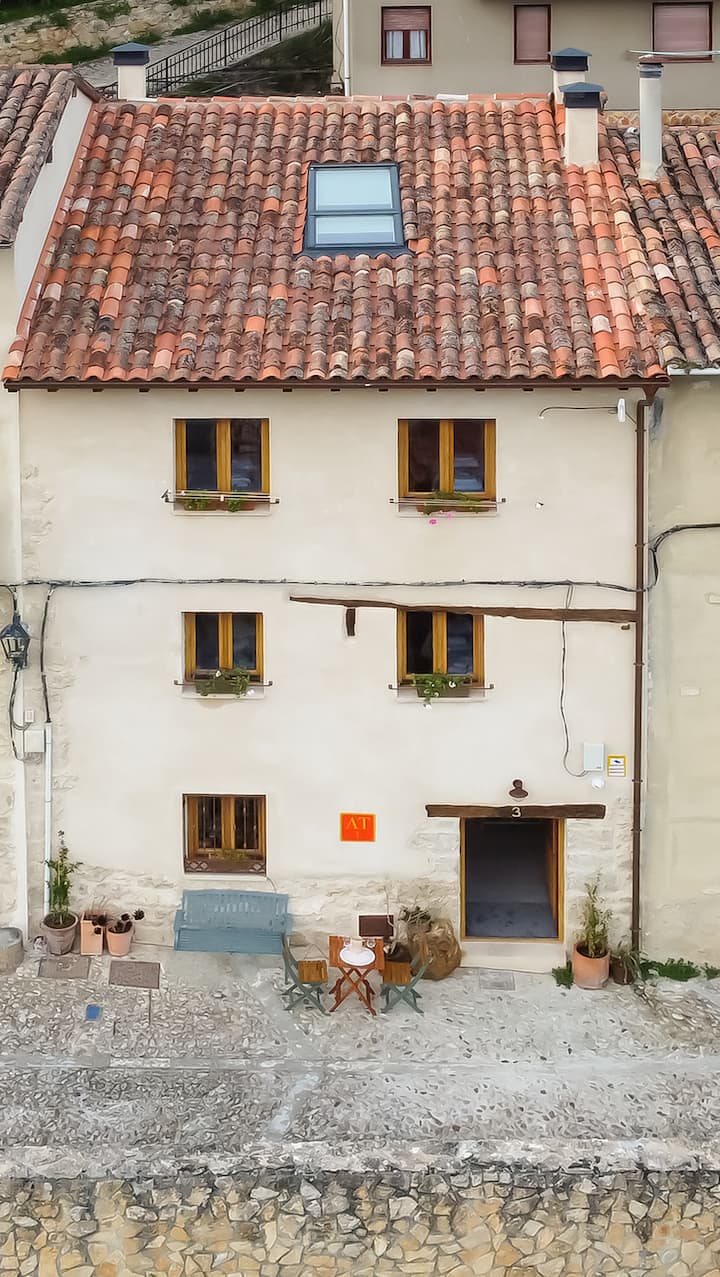 Casa Candonga. Alquiler Completo - Trespaderne