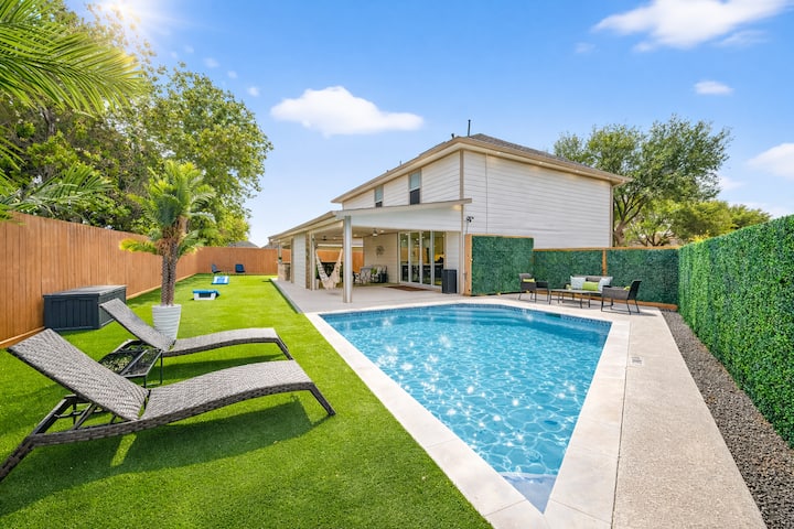 Casa Esmeralda | Heated Pool, Luxury Bbq & Patio - Houston George Bush Airport (IAH)