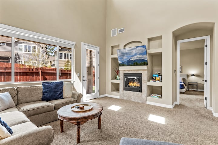 3 Bd/ 3.4 Bth Modern Townhome | Sleeps 8 | Family - Flagstaff, AZ
