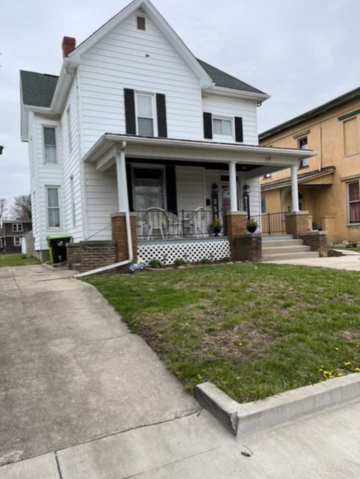 Home In Jacksonville, Illinois - Jacksonville, IL