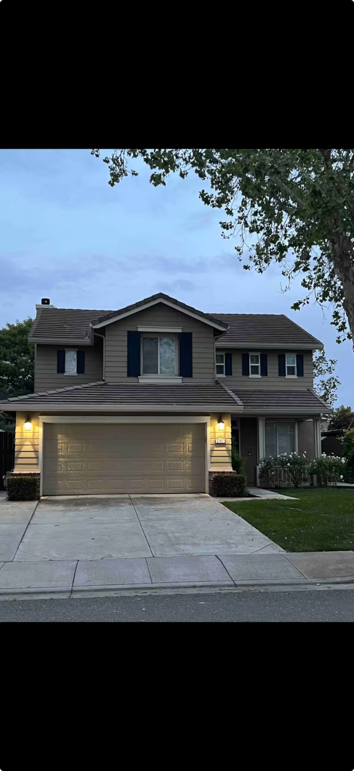 Large Comfortable Home | Perfect For Extended Stay - Tracy, CA