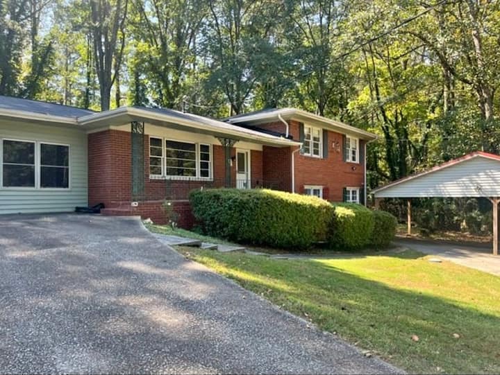 Hi We Have Nice Clean Rooms For Rent - Douglasville, GA