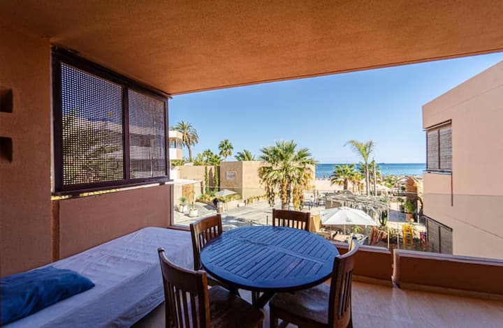 Beautiful 2bd Apartment In Heart Of Bossa Beach - Ibiza