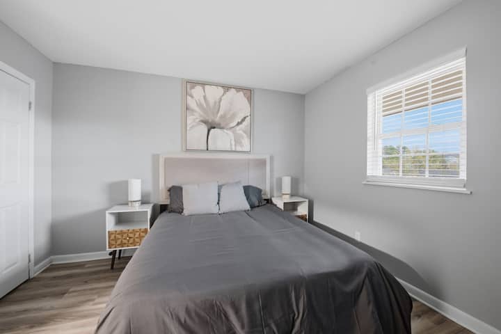 Comfortable Stay Near Duke University & Food - Durham, NC