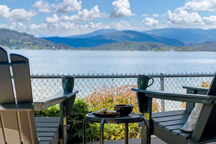 Lakeside Leisure * Hottub *Golf Course * Sleeps 10 - Klamath Falls, OR