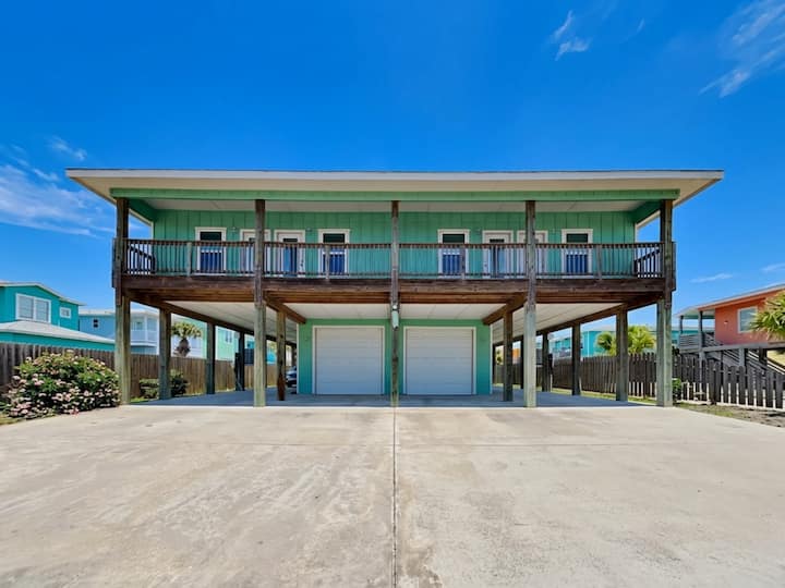 Fin & Feather | Spacious Port A Home - Port Aransas, TX