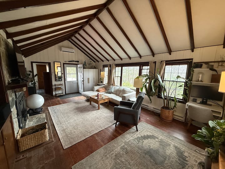 Sedgewood Lake House Retreat - Westchester County, NY