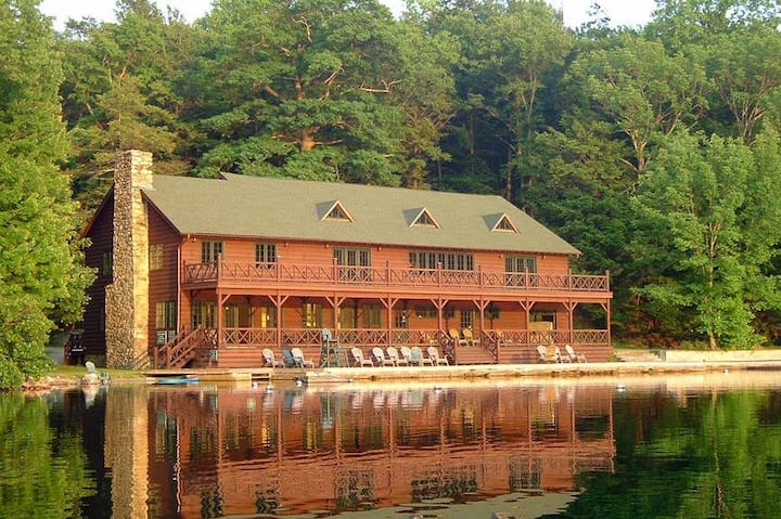 Sedgewood Lake House Retreat - Westchester County, NY