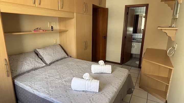 Apartamento 2 Quartos Na Quadra Da Praia - Vitoria